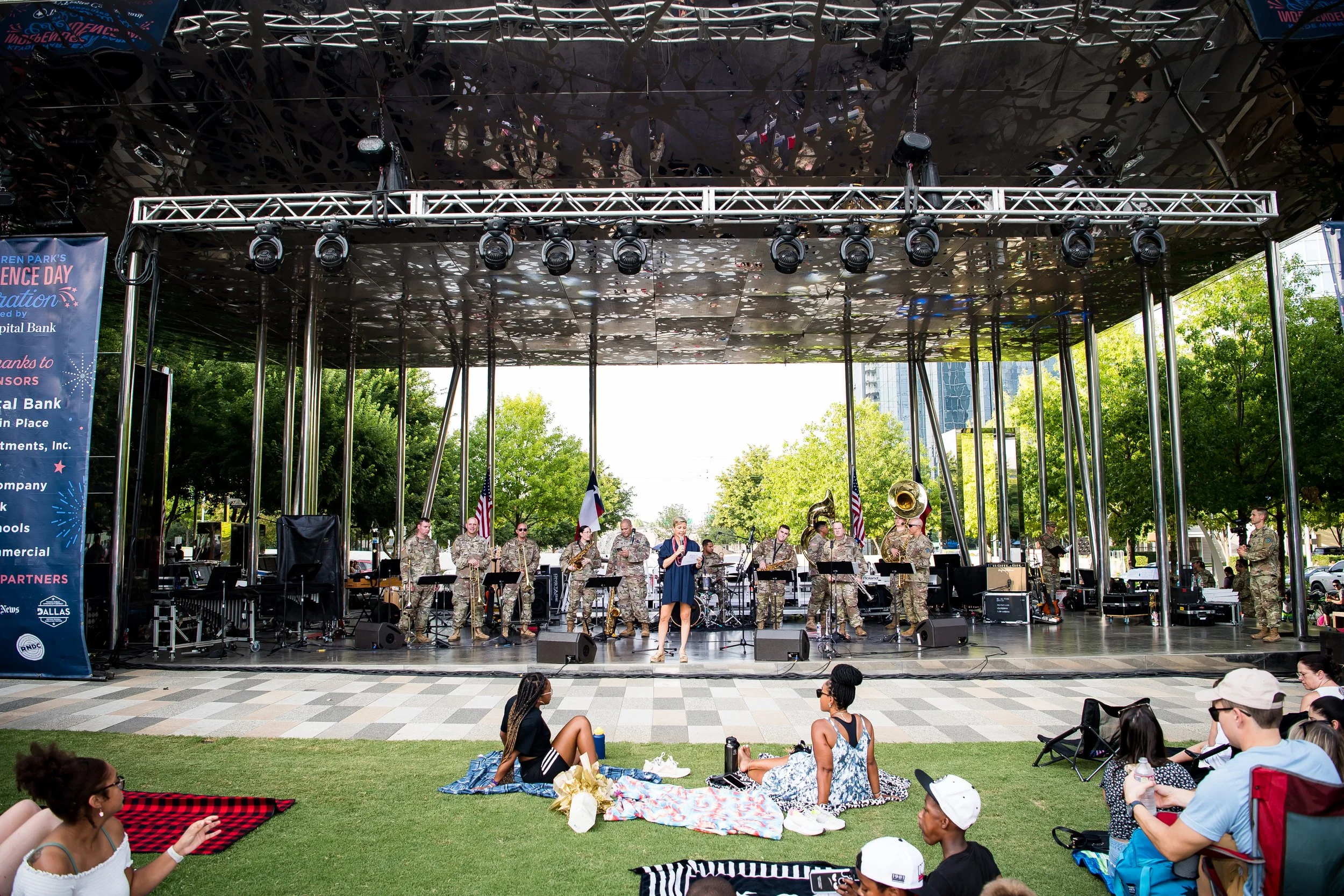 Park Rules — Klyde Warren Park