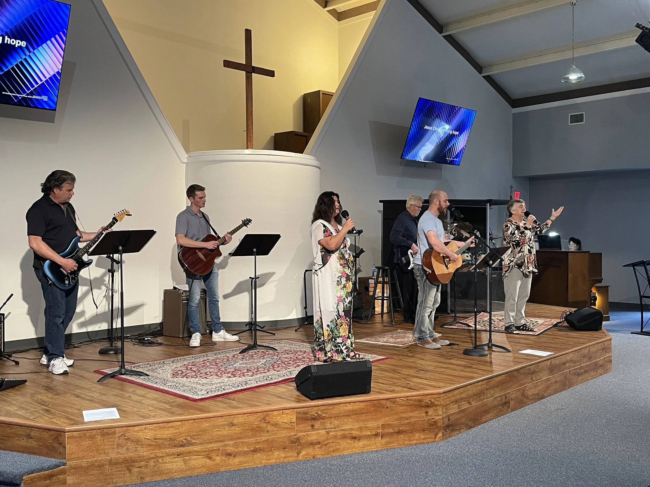 Crystal Lake Church Worship @ 10:30