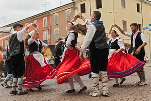 Italian Traditions: Dance the Tarantella! — Italian Community Services