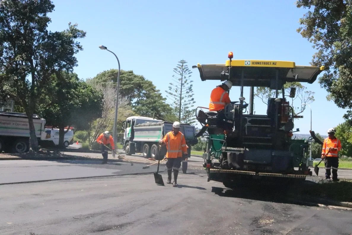 iCONSTRUCT — Independent traffic control