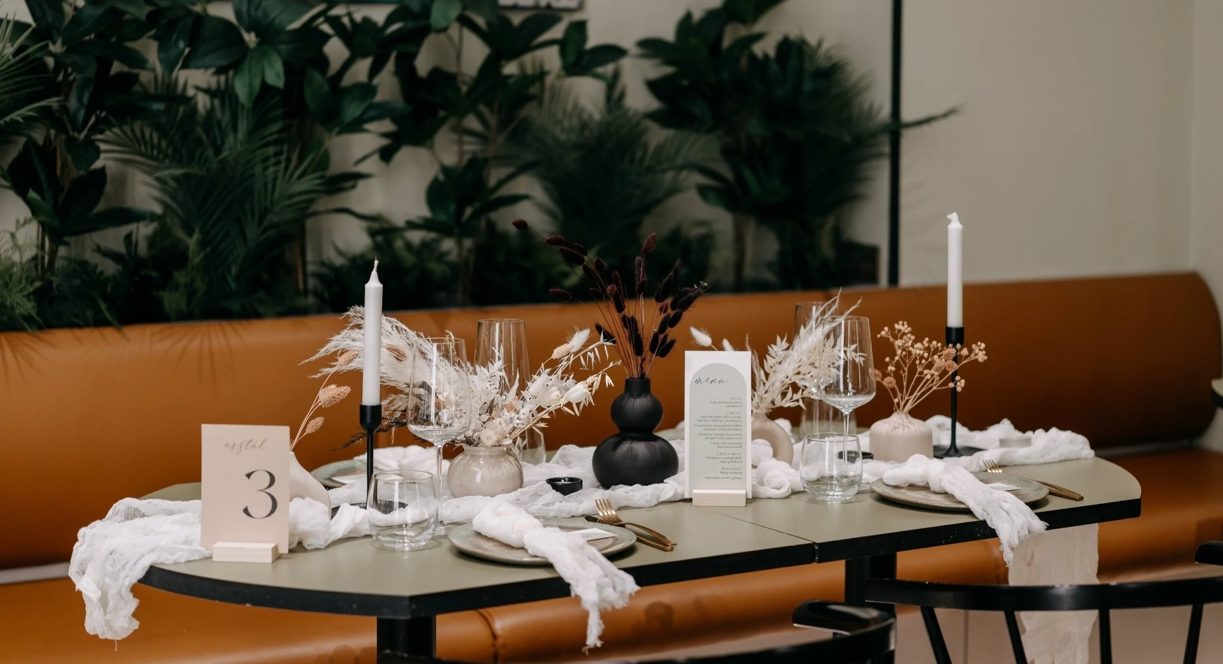 Reservations — EDISON&JUPITER