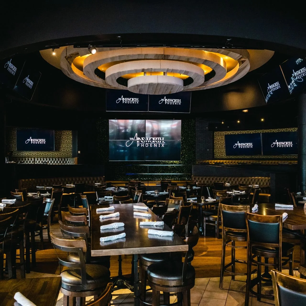 The Ainsworth | Burgers, Cocktails, Sports