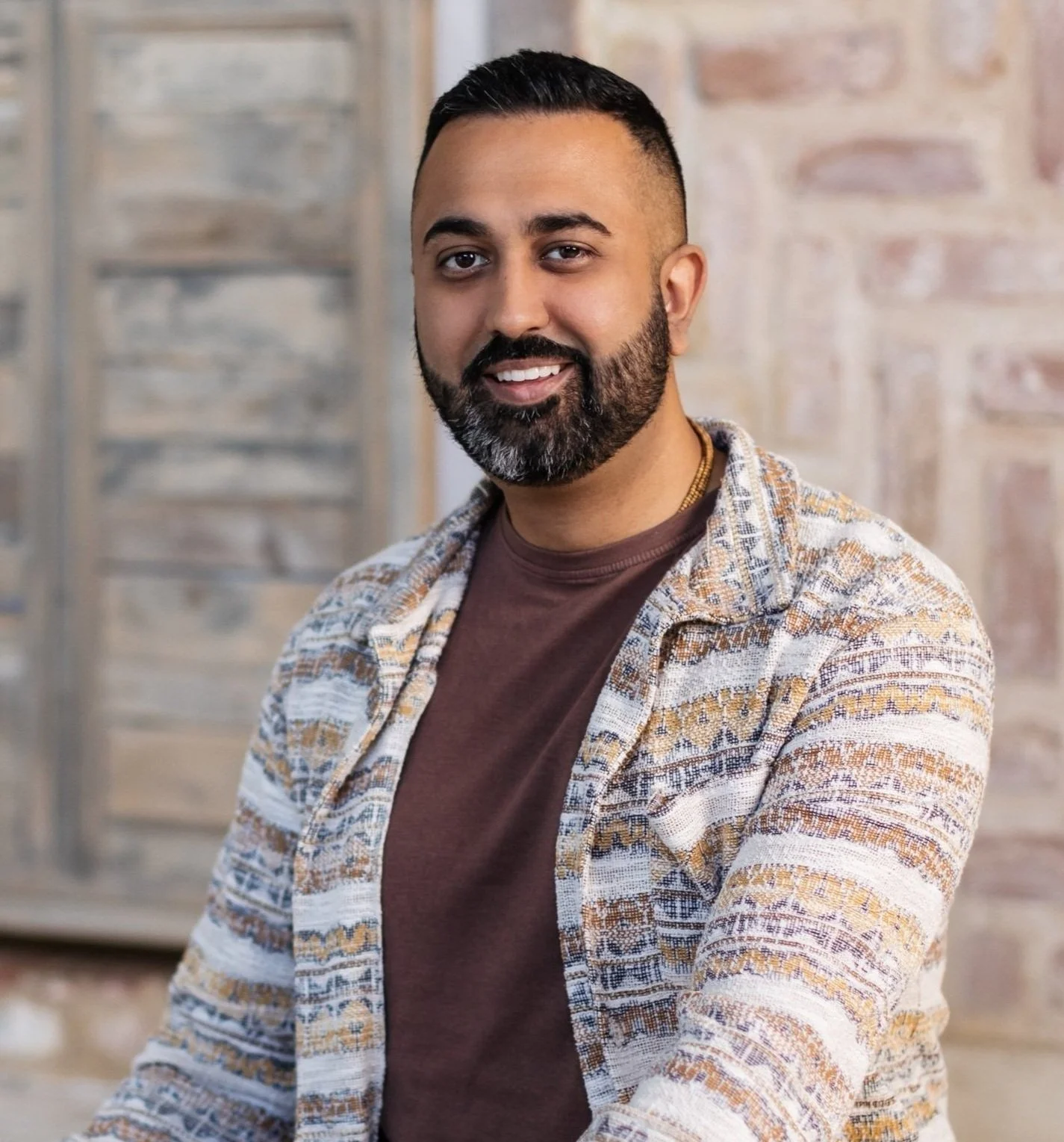 Radhika Das — Mantra Roots - the mantra music label