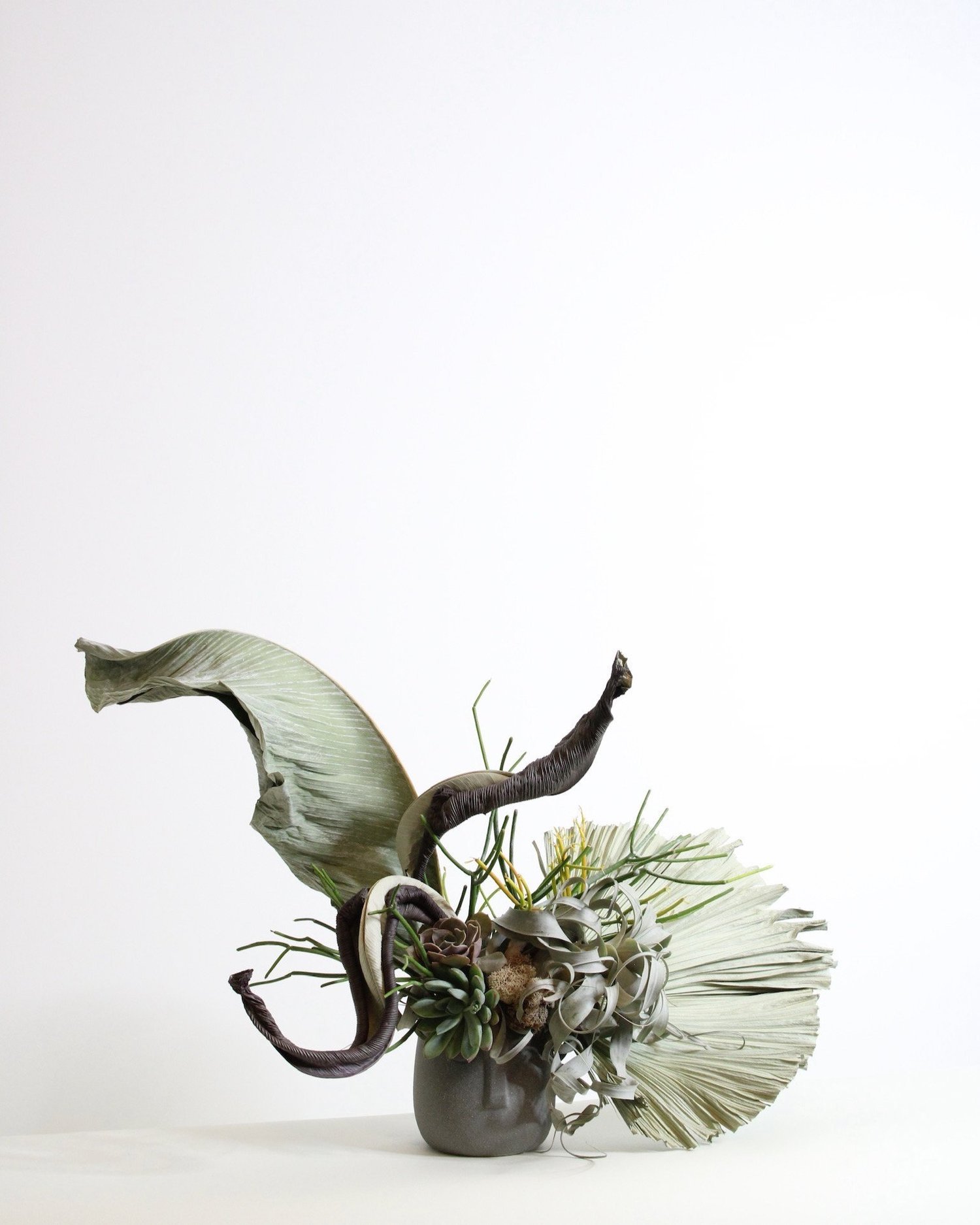 Florals and Gifts — luna design studios