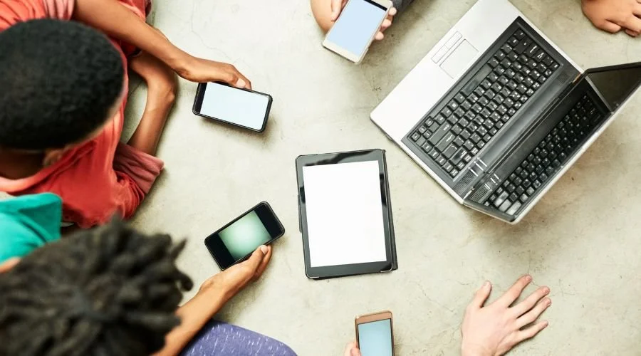 Social Media: How It Impacts University Students - ottostay.com.au