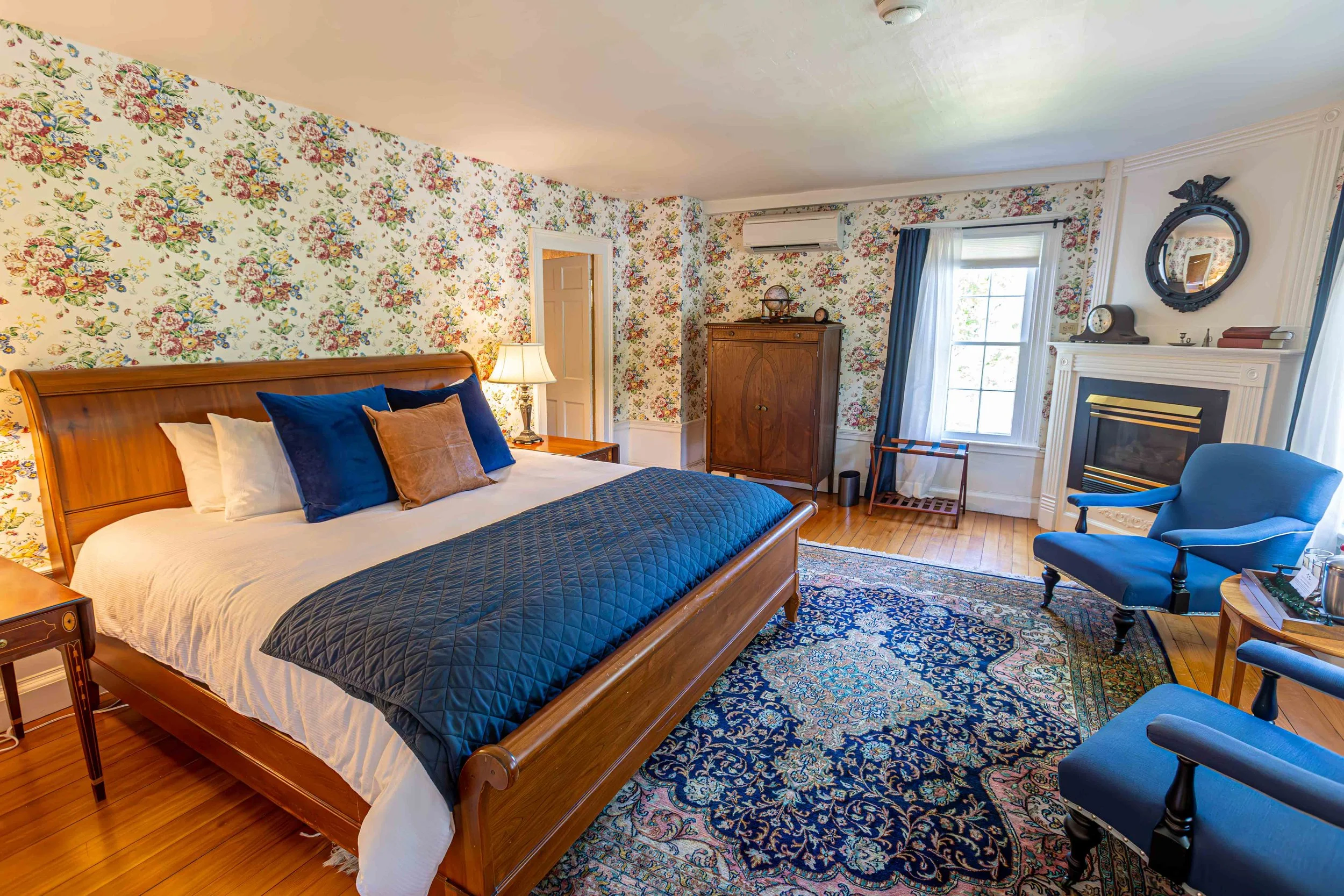 Rockwell's Retreat Rooms — Rockwell's Retreat