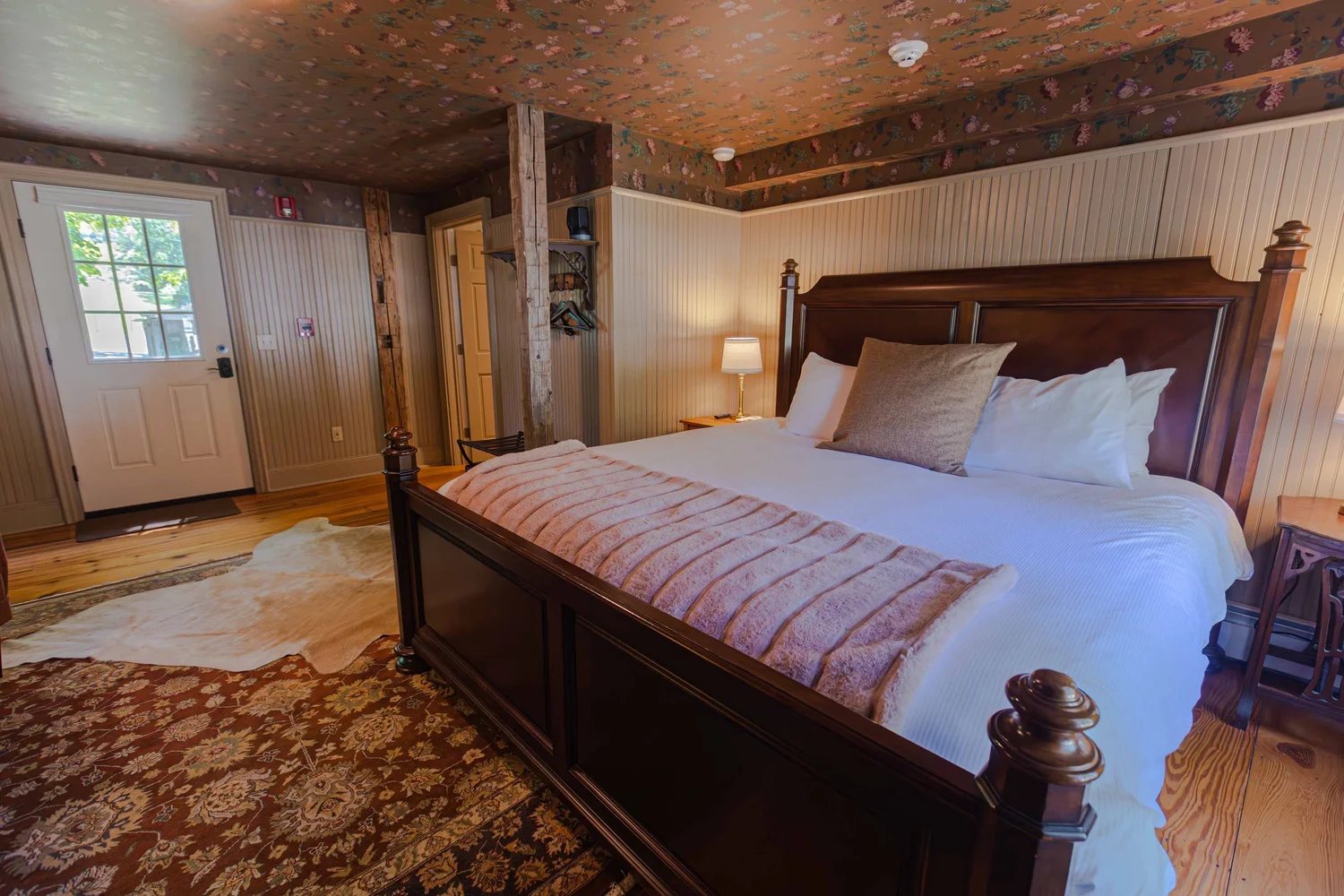 Rockwell's Retreat Rooms: Luxurious & Unique Accommodations in Vermont ...