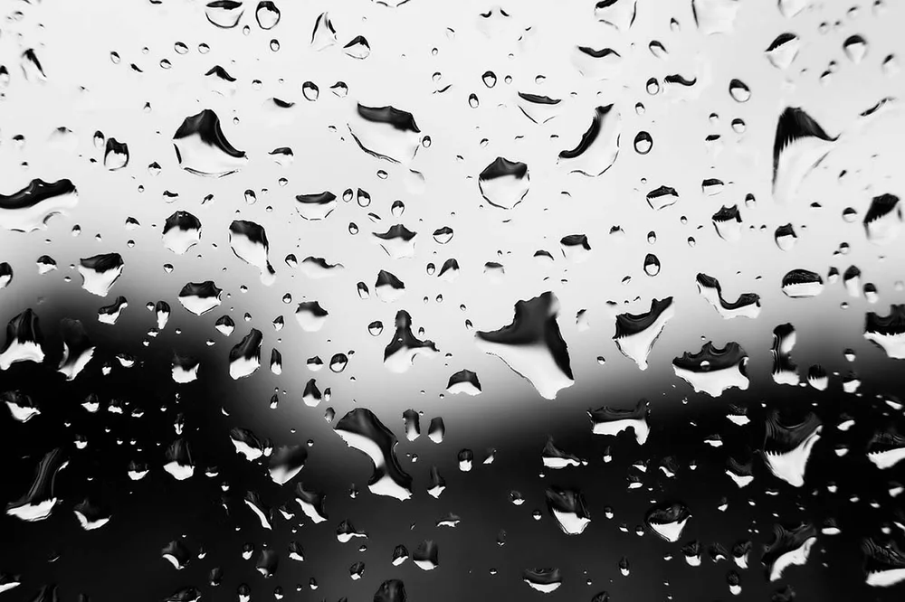 How to photograph raindrops on your window