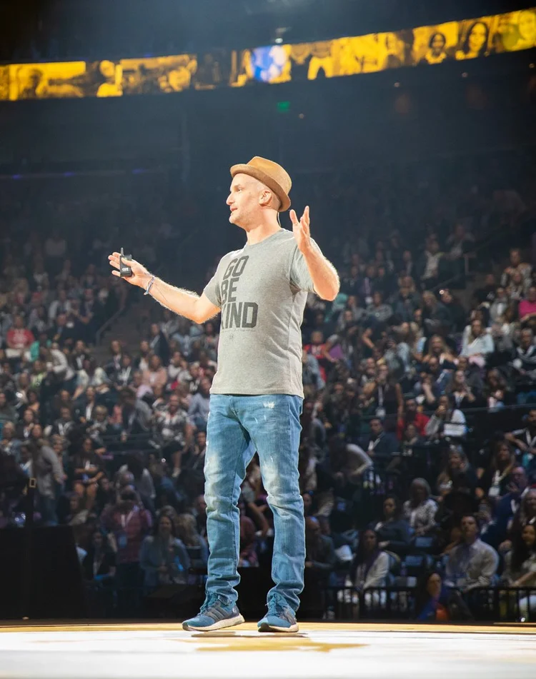 Keynote Speaker Leon Logothetis