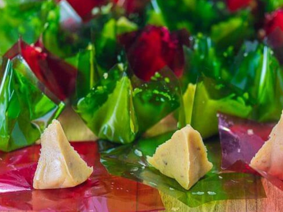 The Filipino Christmas Sweets: Polvoron, Yema, and Pastillas — Pinoy ...