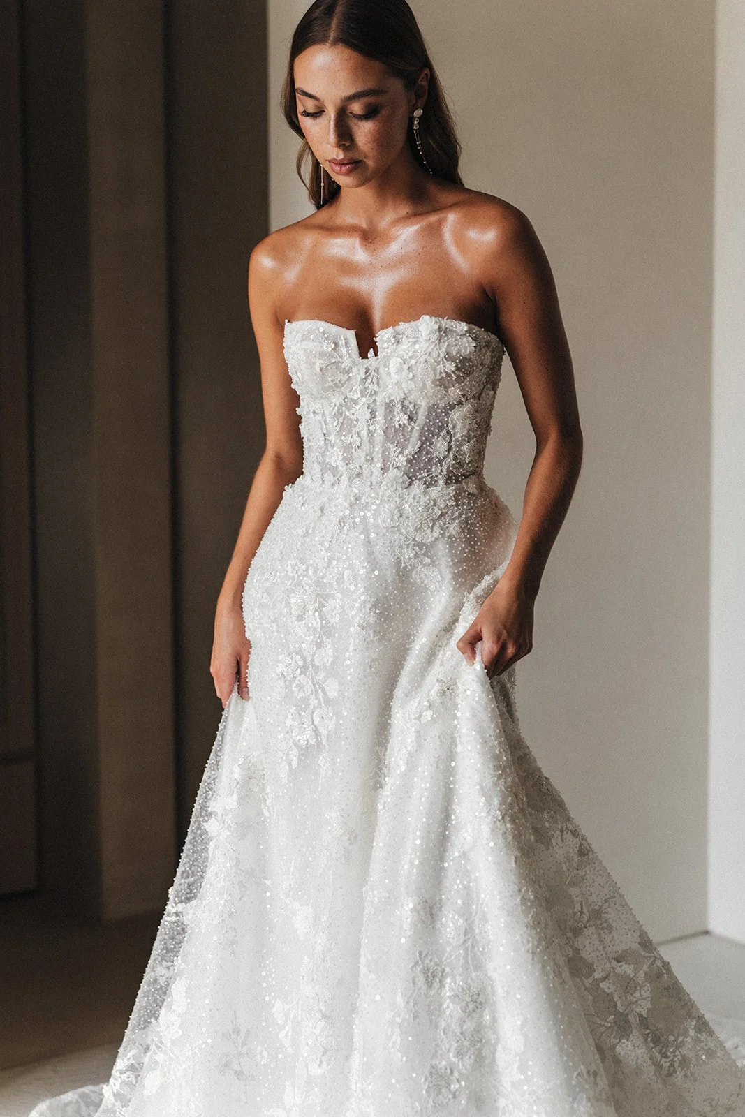 Alena Leena — Strike Bridal Bar