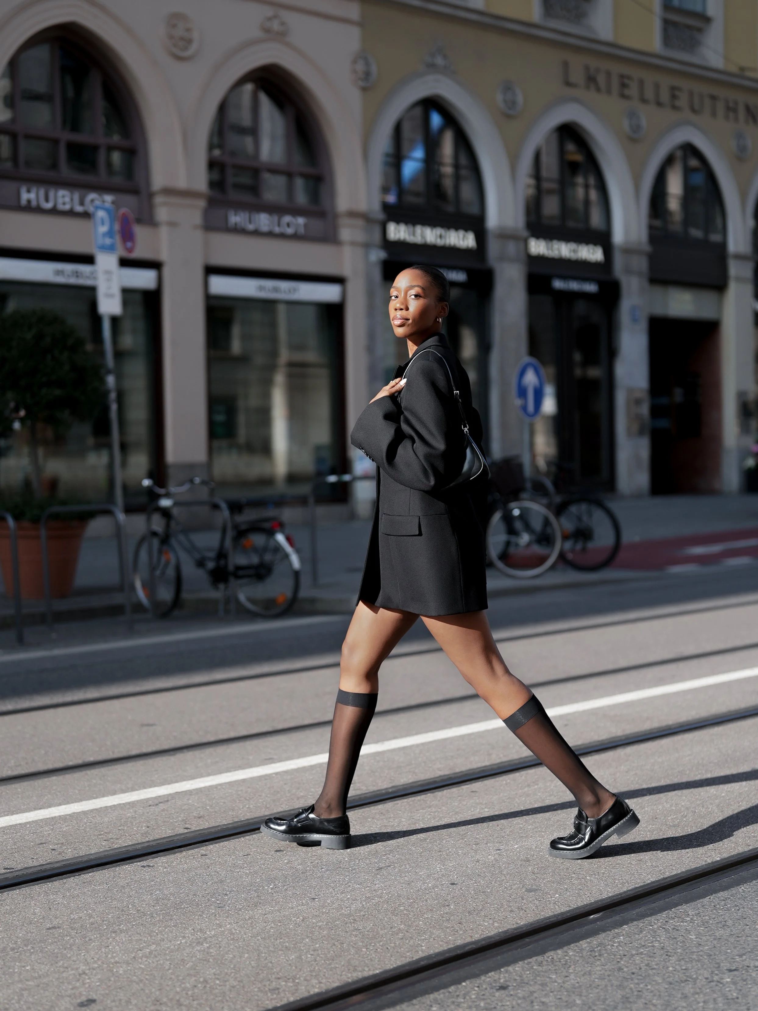 Commercial — ALICE ELMA