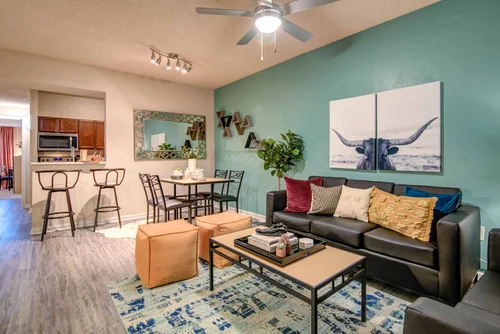 The Commons at Knoxville - Apts near UT