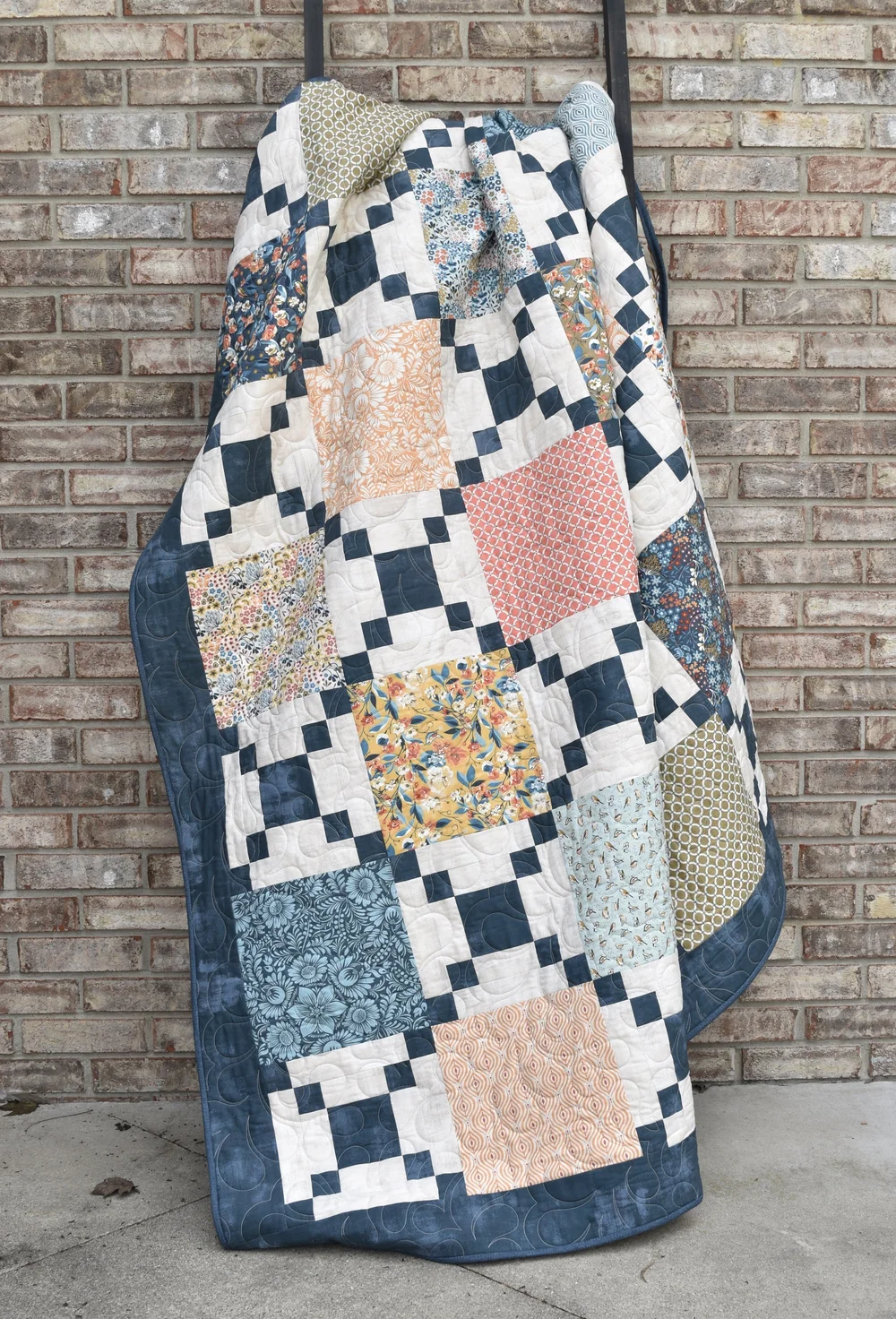 Square Chain quilt {beautiful queen size quilt made with pre-cut 10 ...