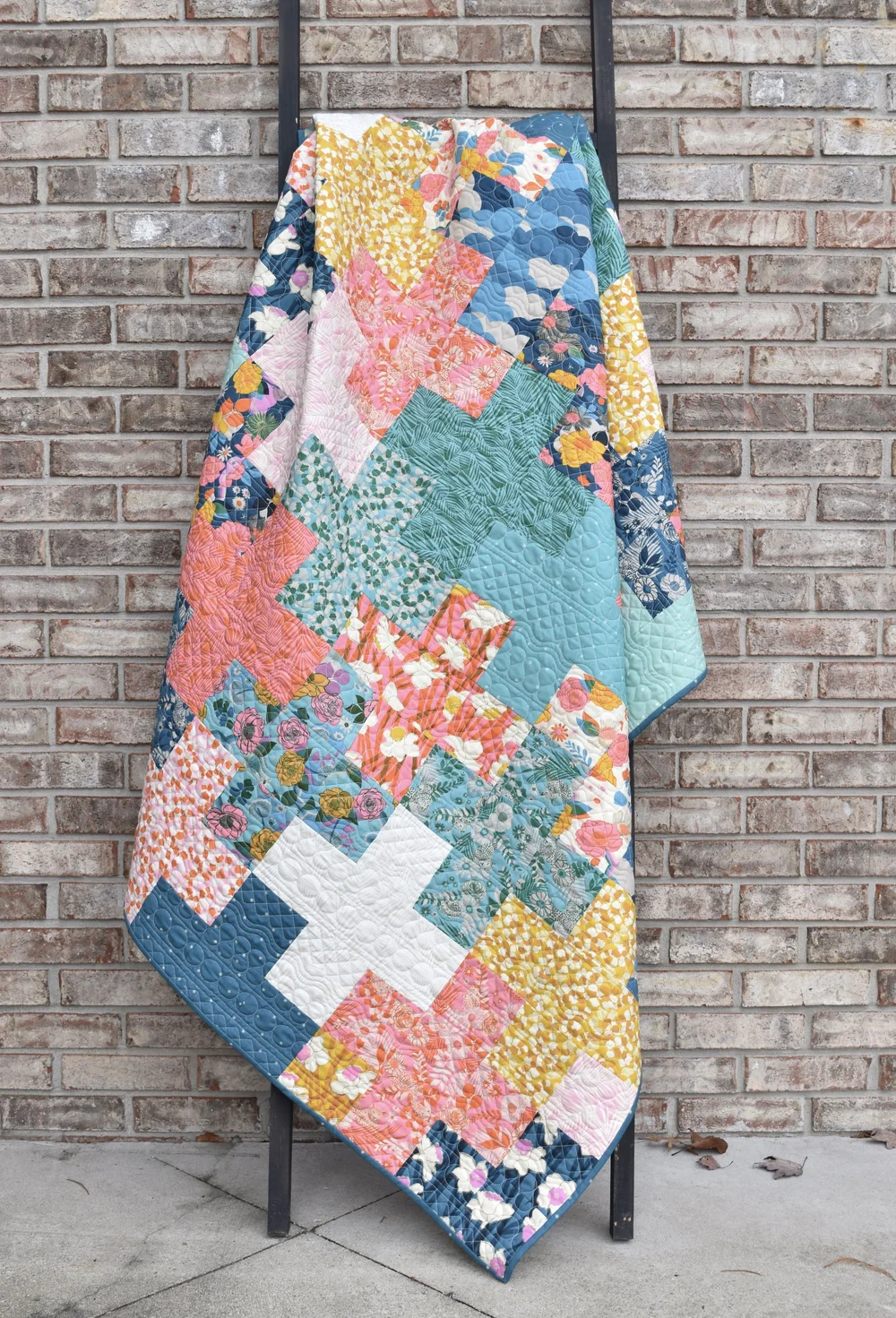 Fat Quarter Plus Quilt Tutorial {perfect for beginners!!} — Material ...