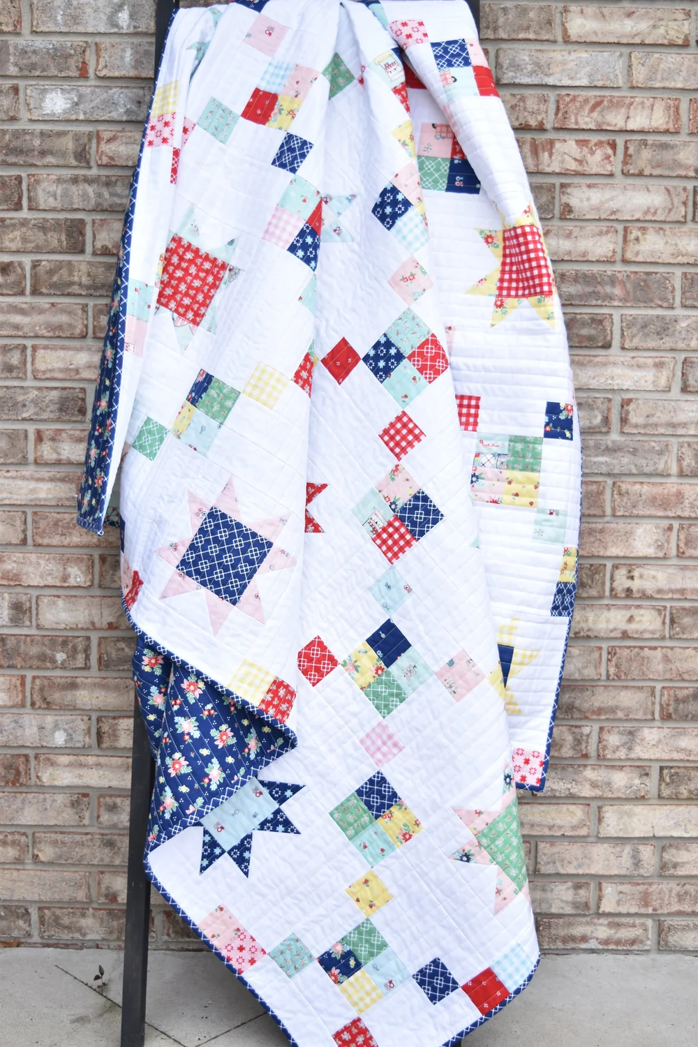 Star Chain {a FREE Layer Cake quilt pattern} — Material Girl Quilts