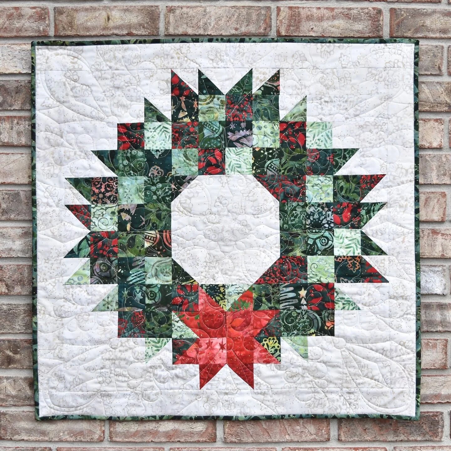 Jolly Holiday Wreath Quilt Tutorial — Material Girl Quilts