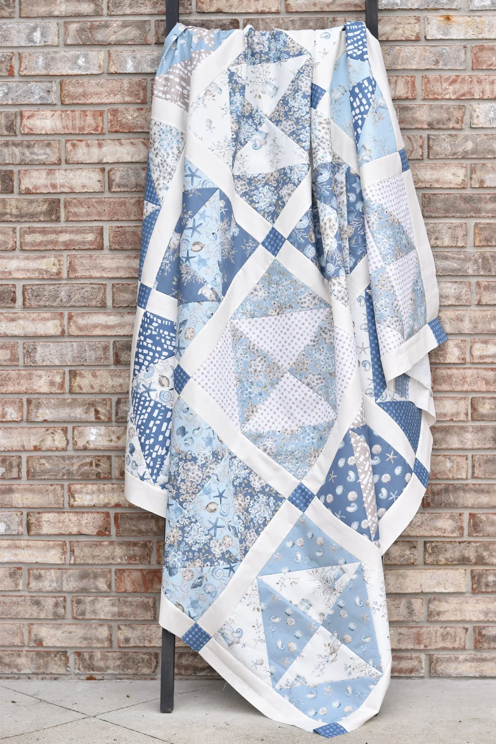 Double Square Quilt {fat quarter quilt tutorial} — Material Girl Quilts