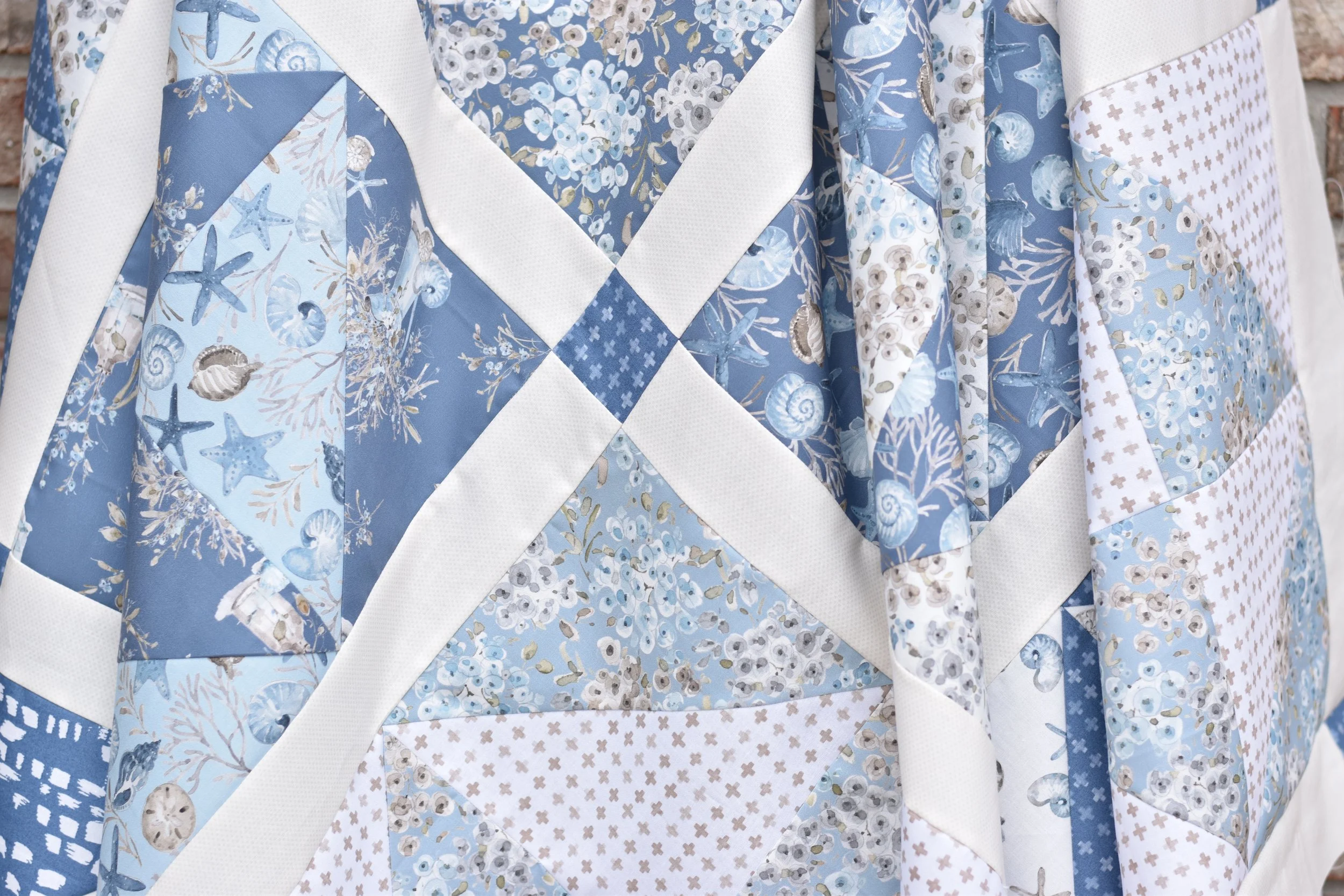 Double Square Quilt {fat quarter quilt tutorial} — Material Girl Quilts