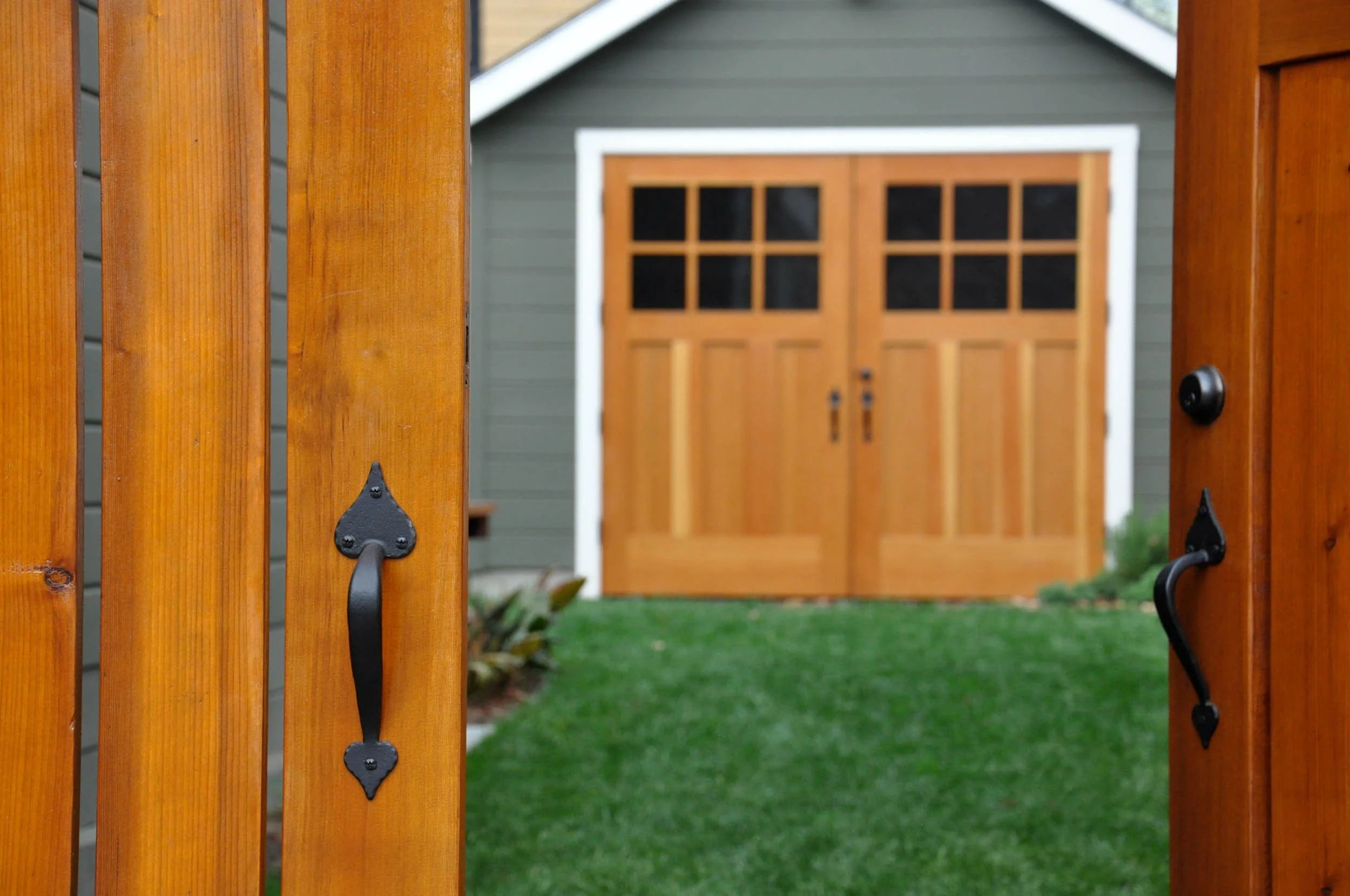 Residential Redwood and Cedar Gate Entry Design and Construction ...