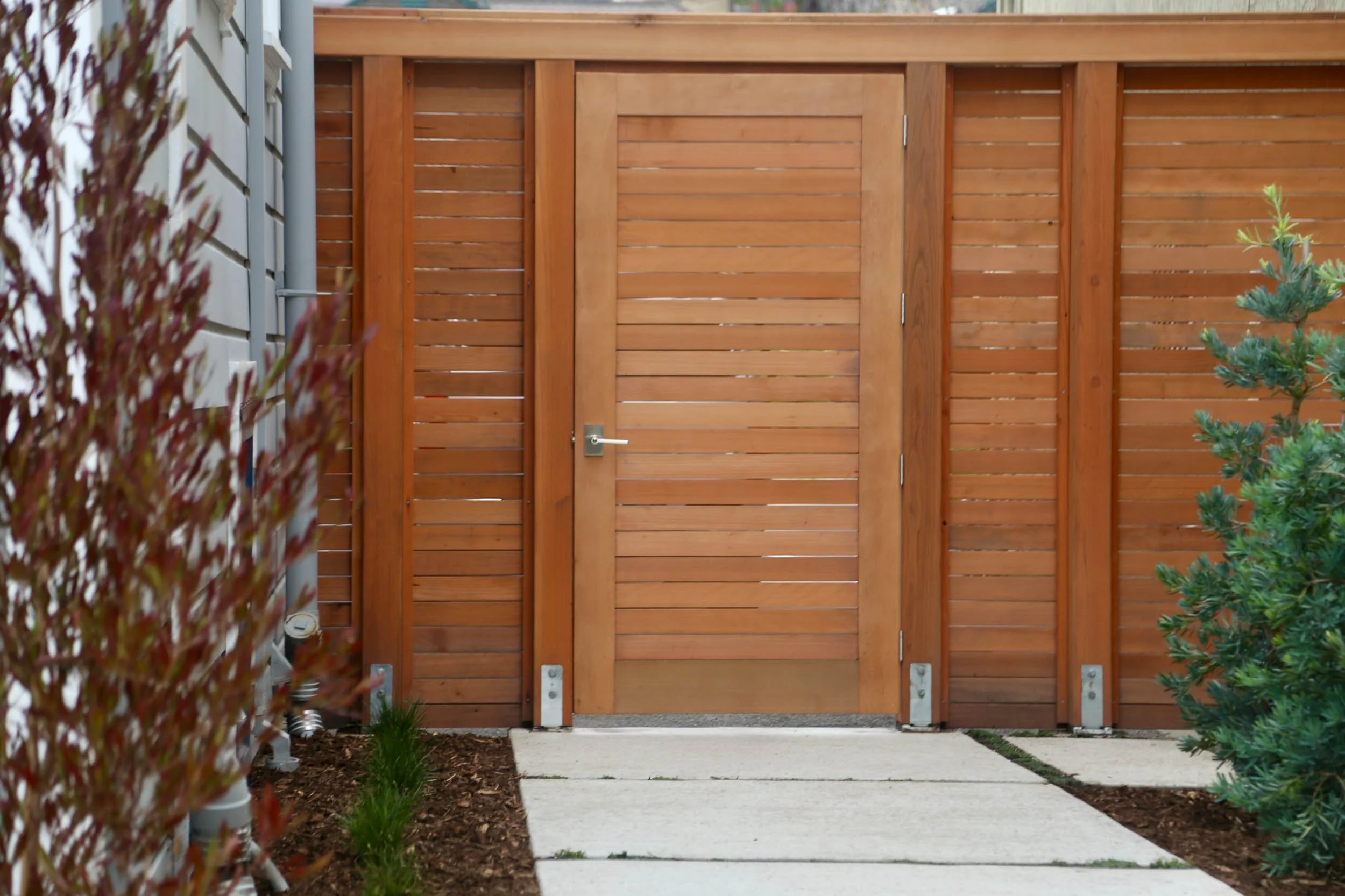 Residential Redwood and Cedar Gate Entry Design and Construction ...
