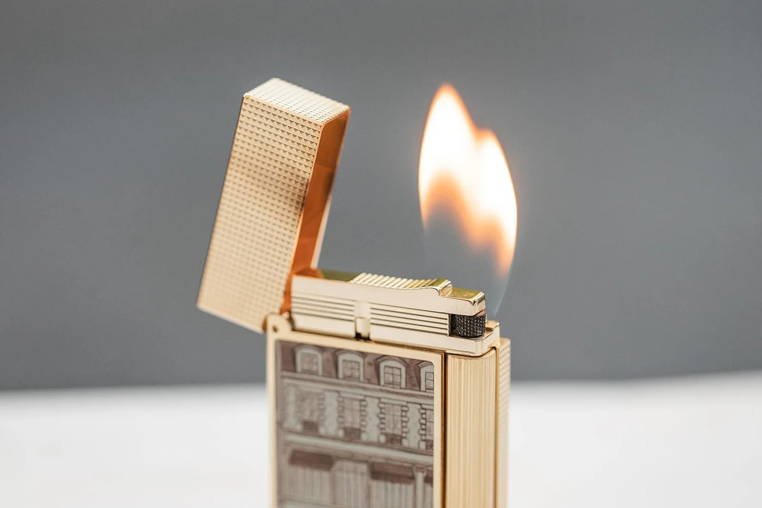 About Us — Elegant Lighters :: Selling & repairing high-end and vintage ...
