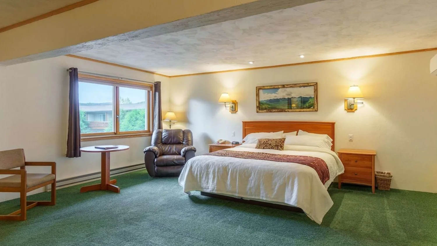 Rooms & Suites Lake Placid — The Devlin