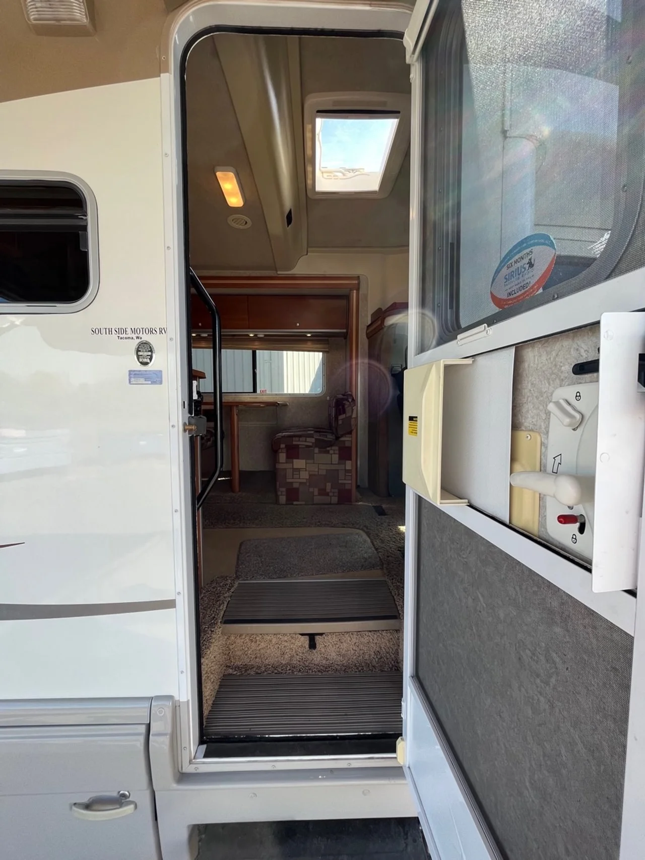 2008 Winnebago View 24J (Low Miles - Diesel) — Summit RV - Junction ...