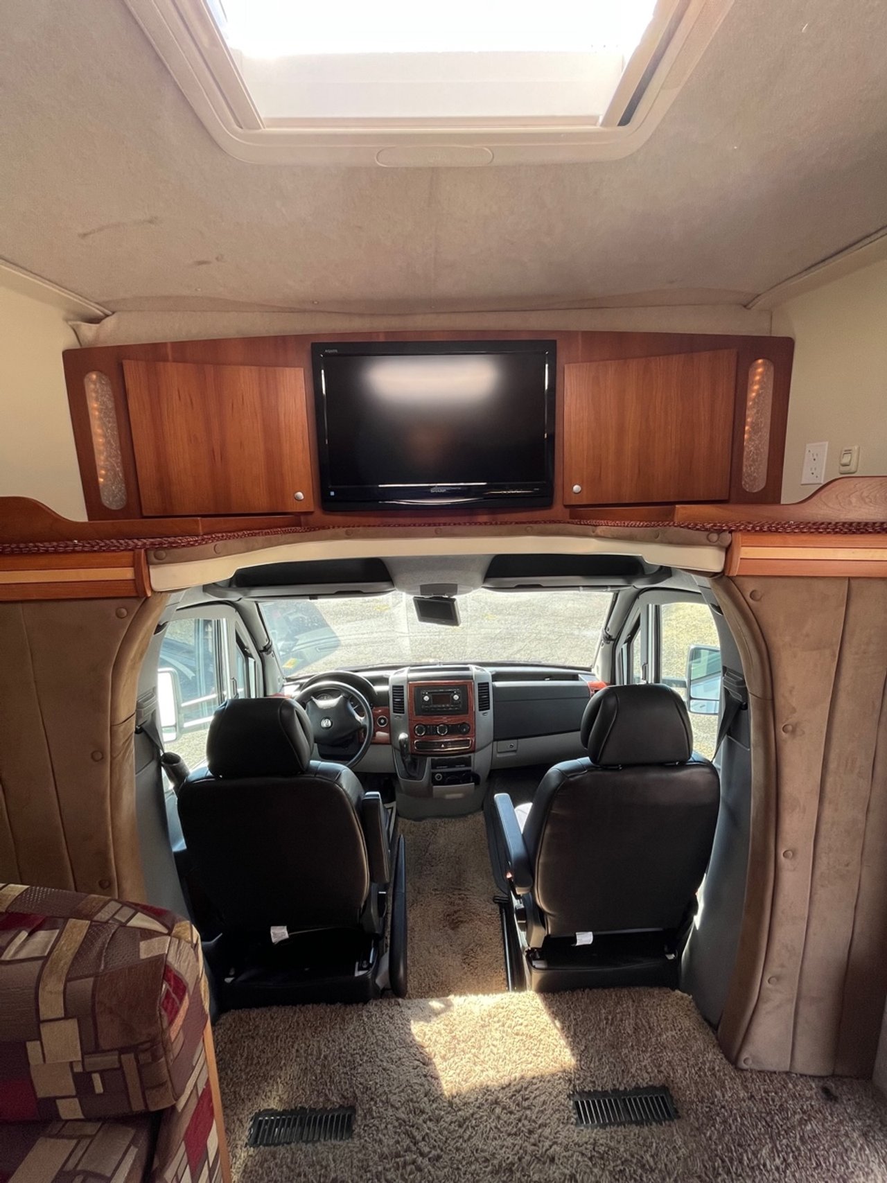 2008 Winnebago View 24J (Low Miles - Diesel) — Summit RV - Junction ...