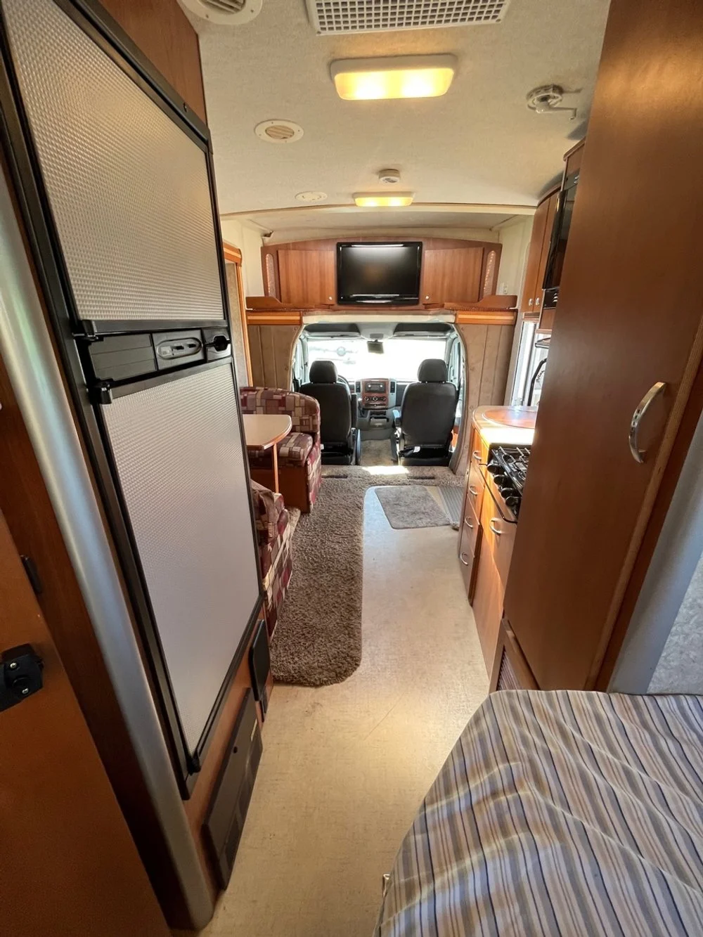 2008 Winnebago View 24J (Low Miles - Diesel) — Summit RV - Junction ...