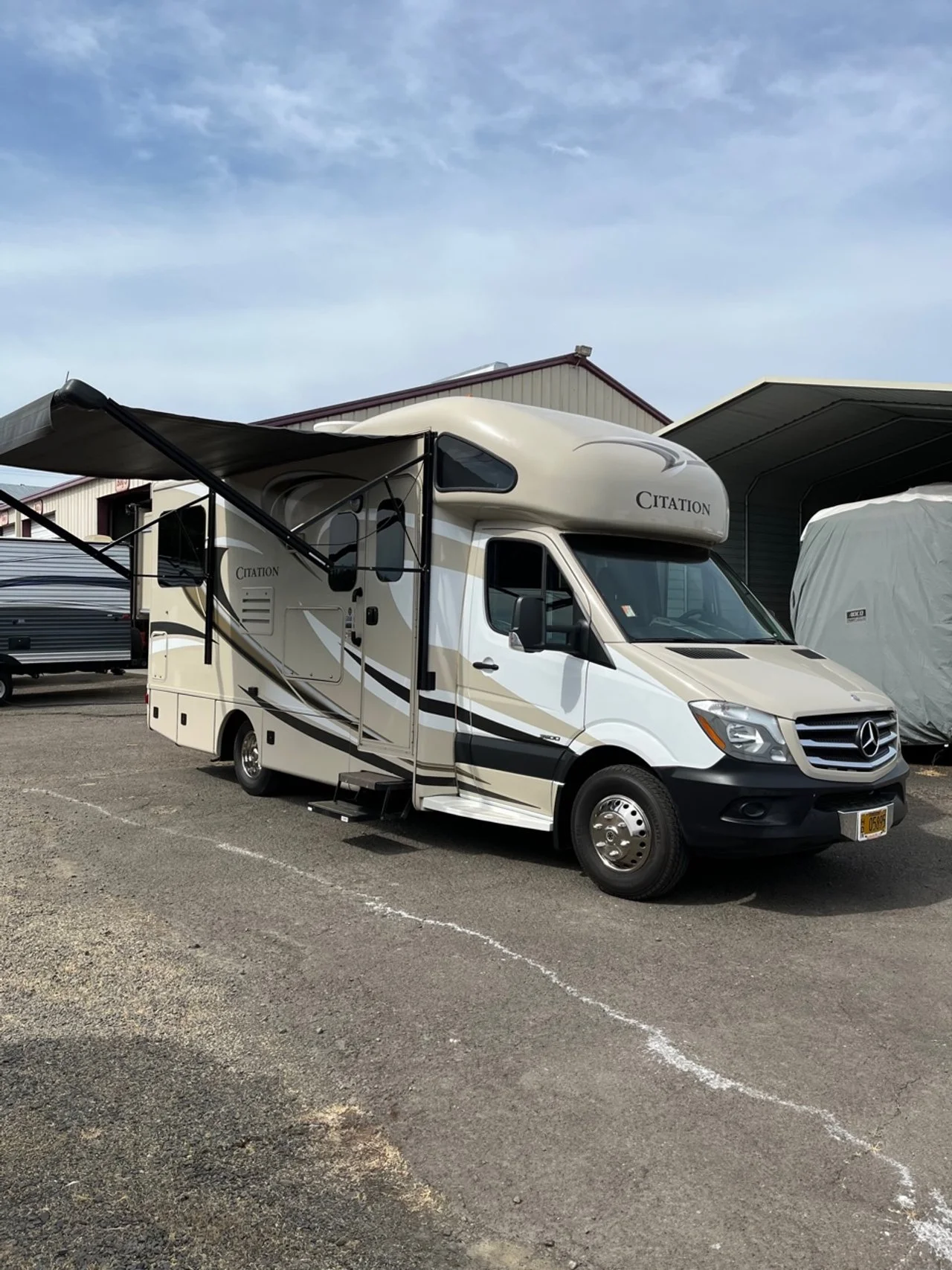 CLASS C MOTORHOMES — Summit RV - Junction City, Oregon