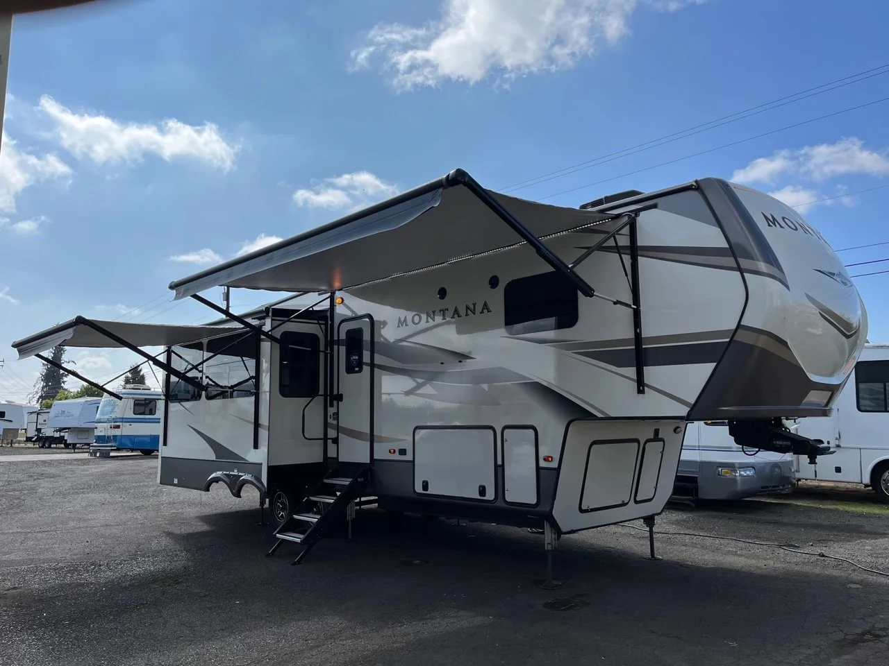 FIFTH WHEELS — Summit RV - Junction City, Oregon