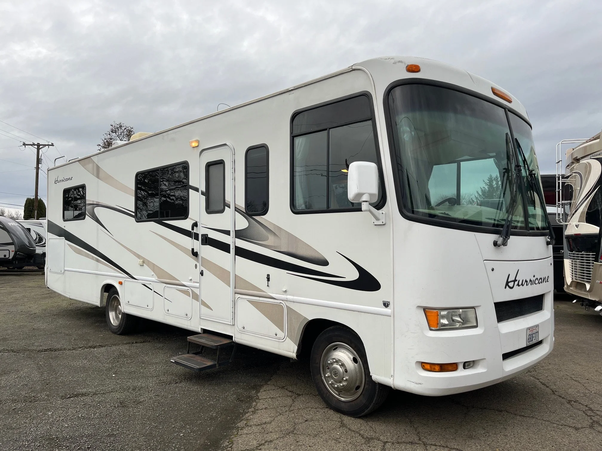 CLASS A MOTORHOMES — Summit RV - Junction City, Oregon