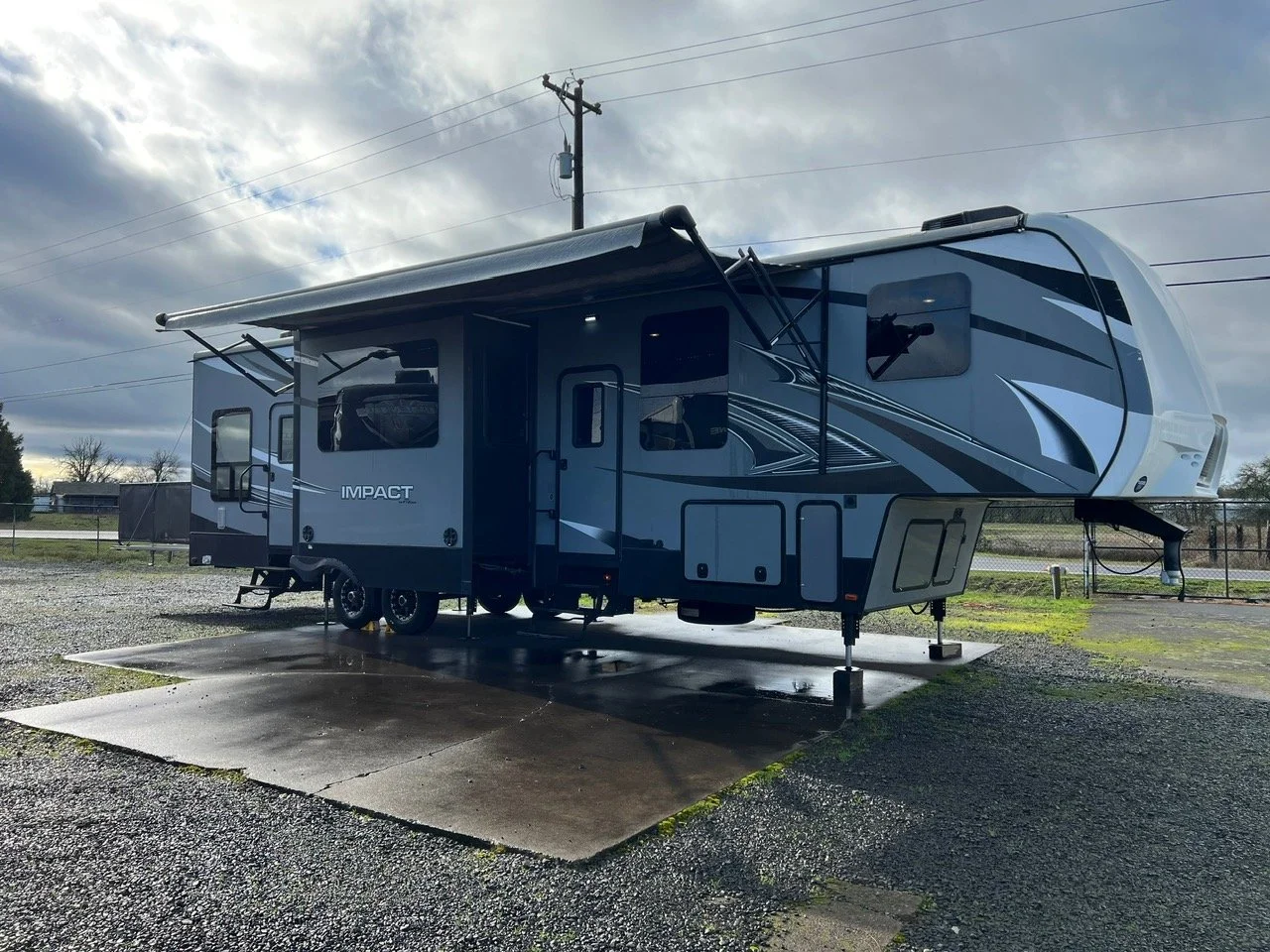 FIFTH WHEELS — Summit RV - Junction City, Oregon
