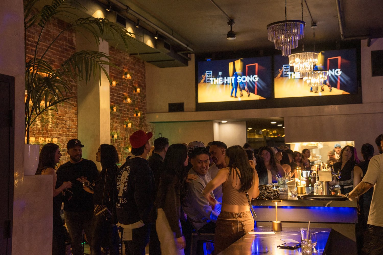 Zoe Cocktail Bar & Bites SF