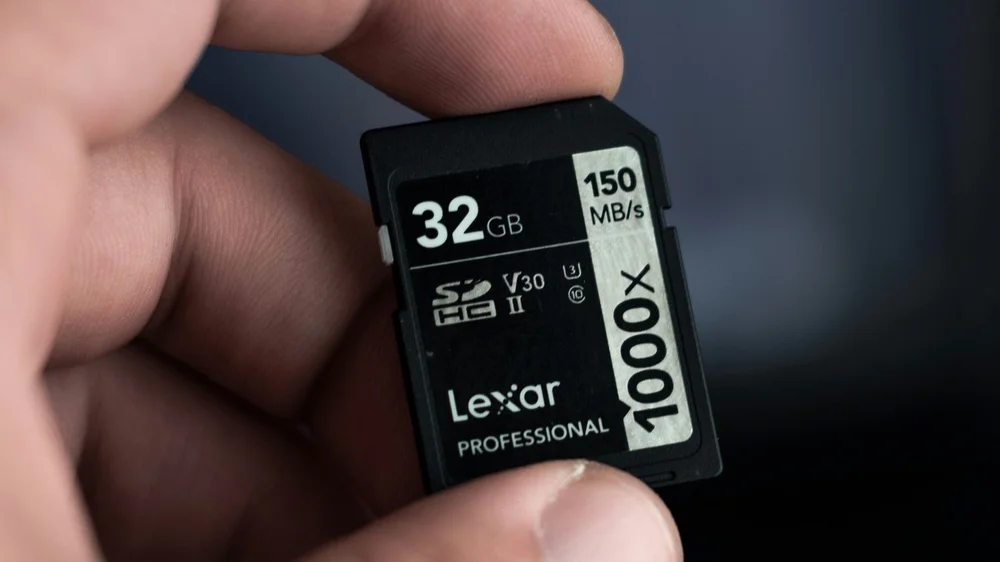 V30 vs V60 vs V90 SD Cards Explained: Understanding SD Card Speeds ...