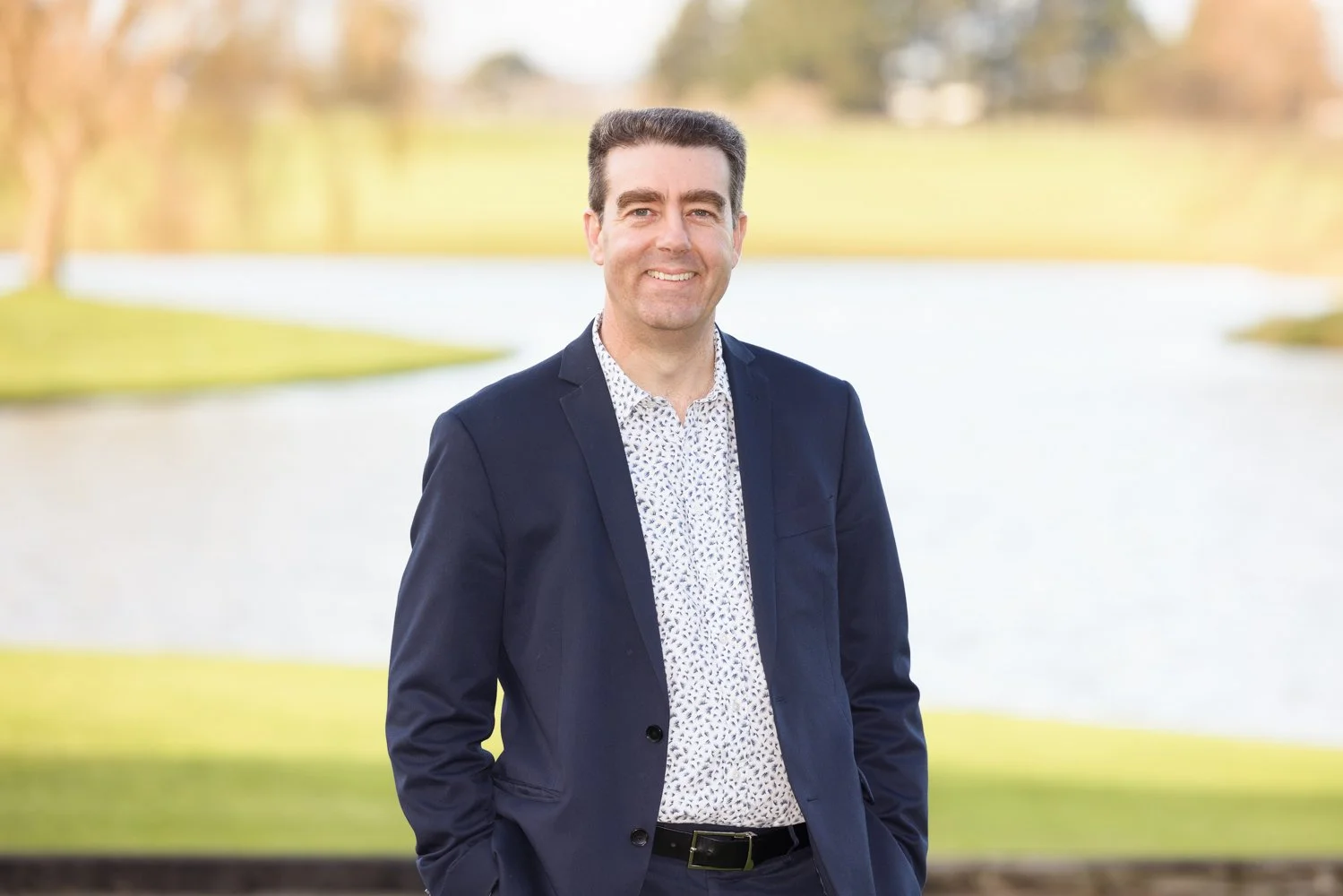 Inspiring NZ Keynote Speaker Mike Clark - Sales, Customer Service, and ...