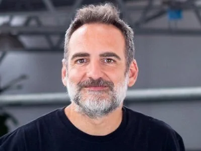 Versatile Documentary Narration Male Voiceover Artist Steve Gouws