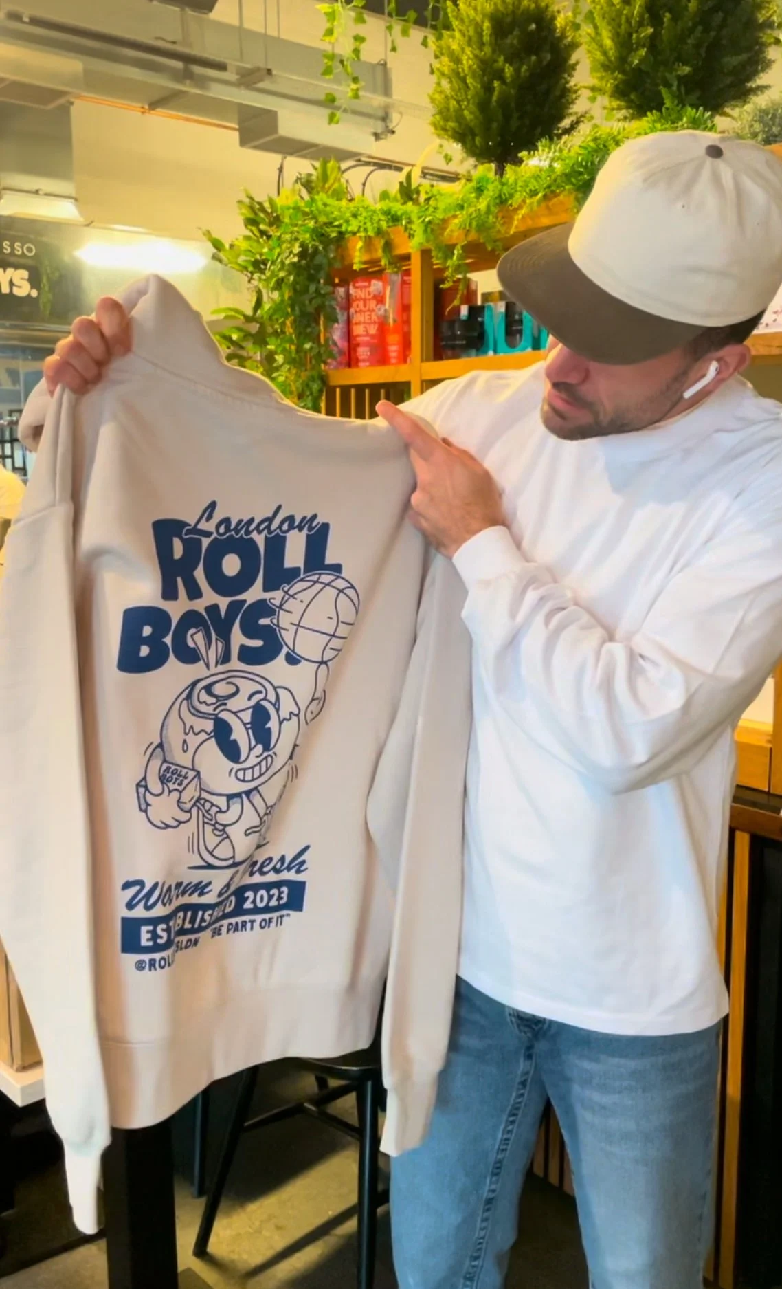 Store 2 — ROLL BOYS.