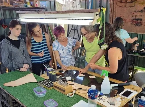 Leathercraft classes for beginners and experienced leathercrafters ...