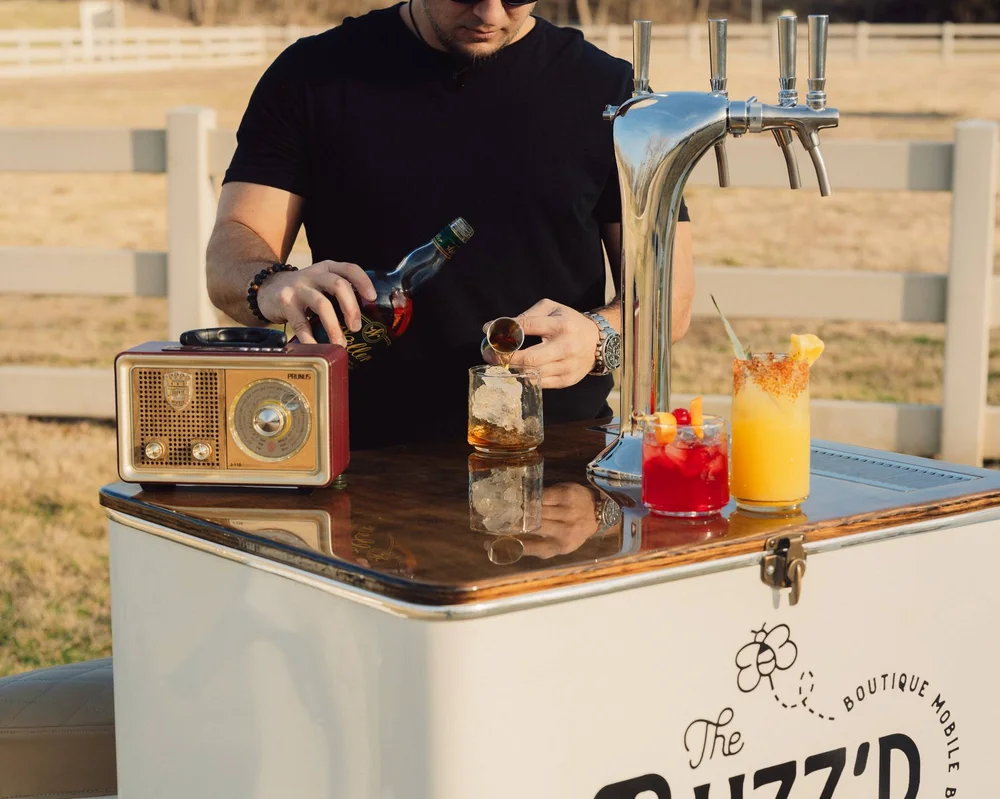 St. Louis — The Buzz'd Bee Mobile Bar