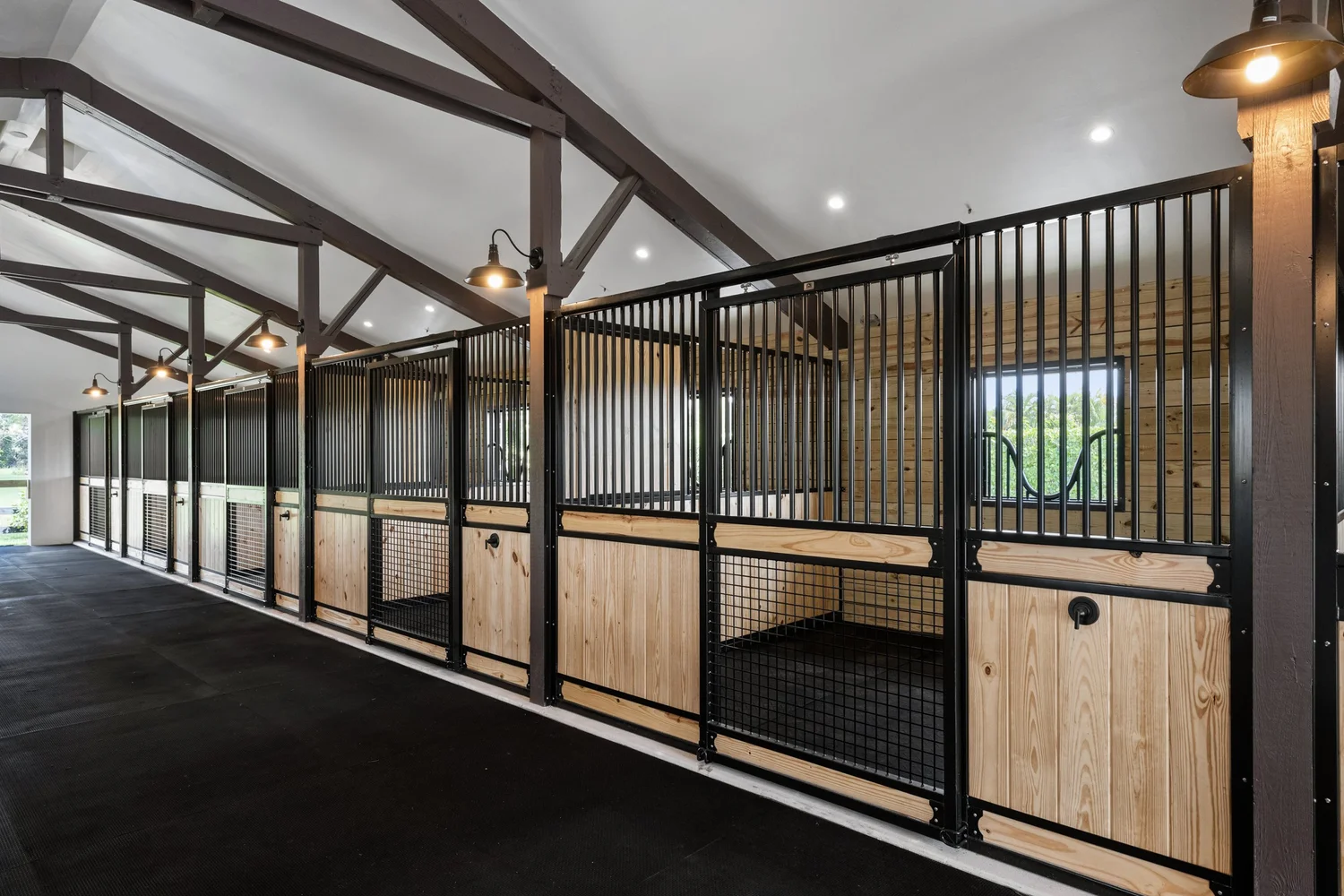 The Evolution of American Stalls — LUXURY EQUESTRIAN NETWORK