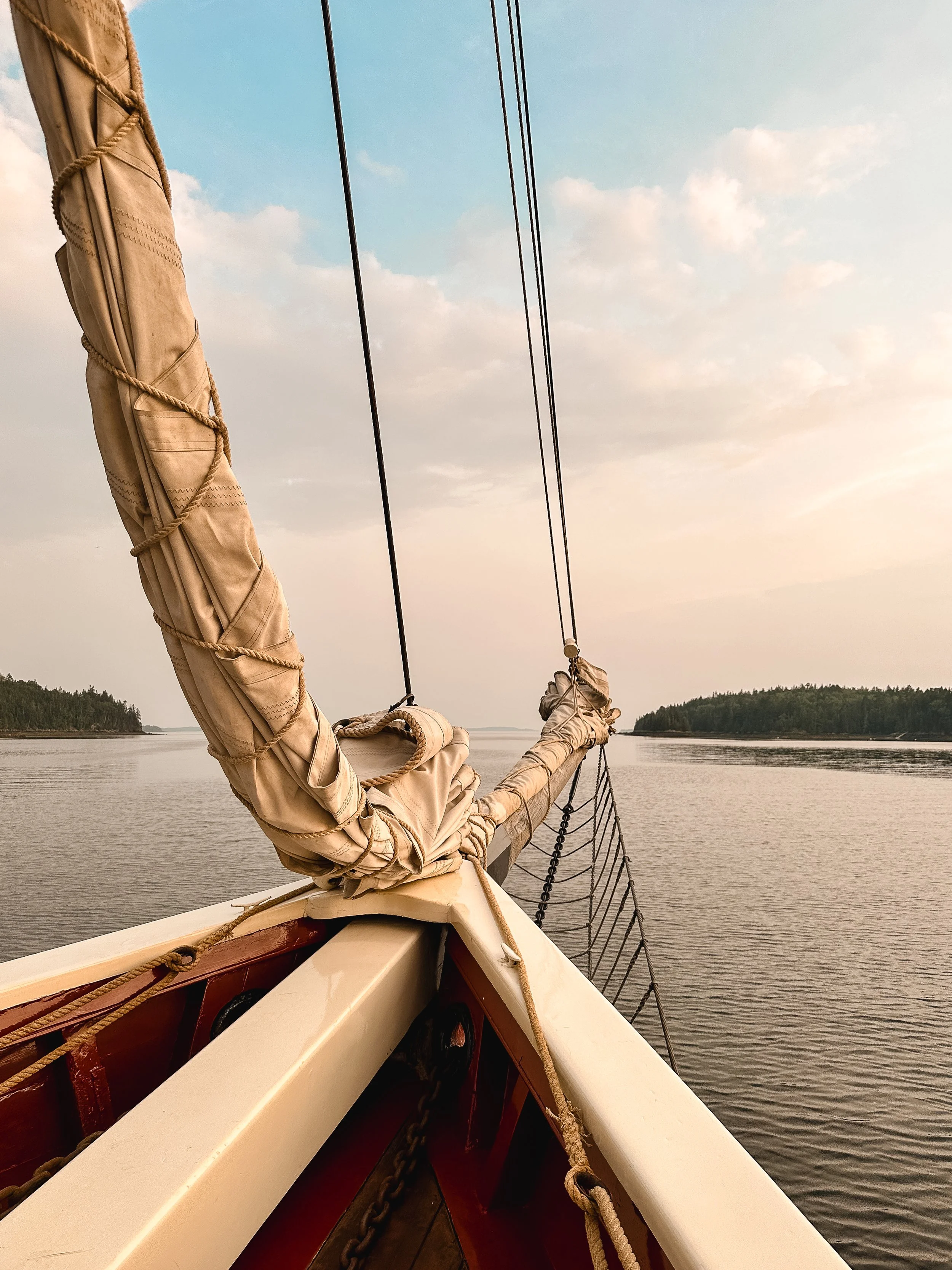 Ship Specifications — Schooner J. & E. Riggin