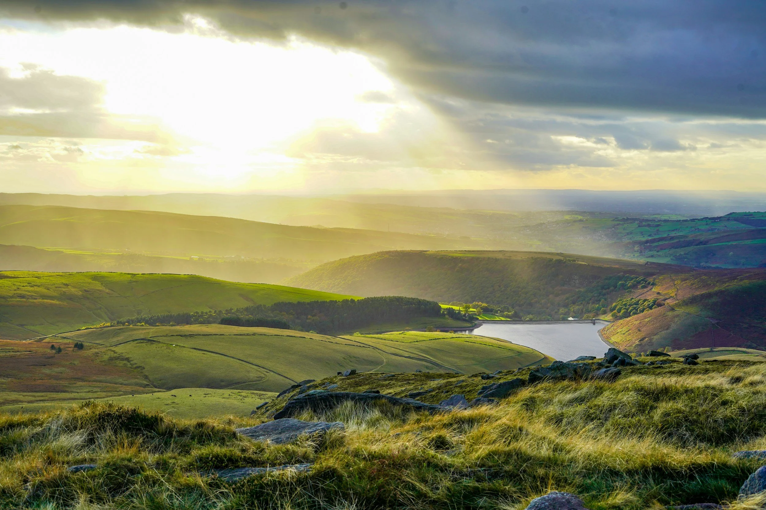 Top 10 UK Holiday Destinations for Families - Stayful