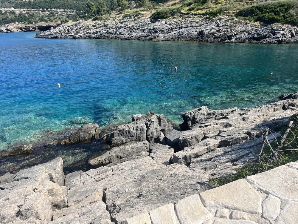 Mikro Nisi - Restaurant