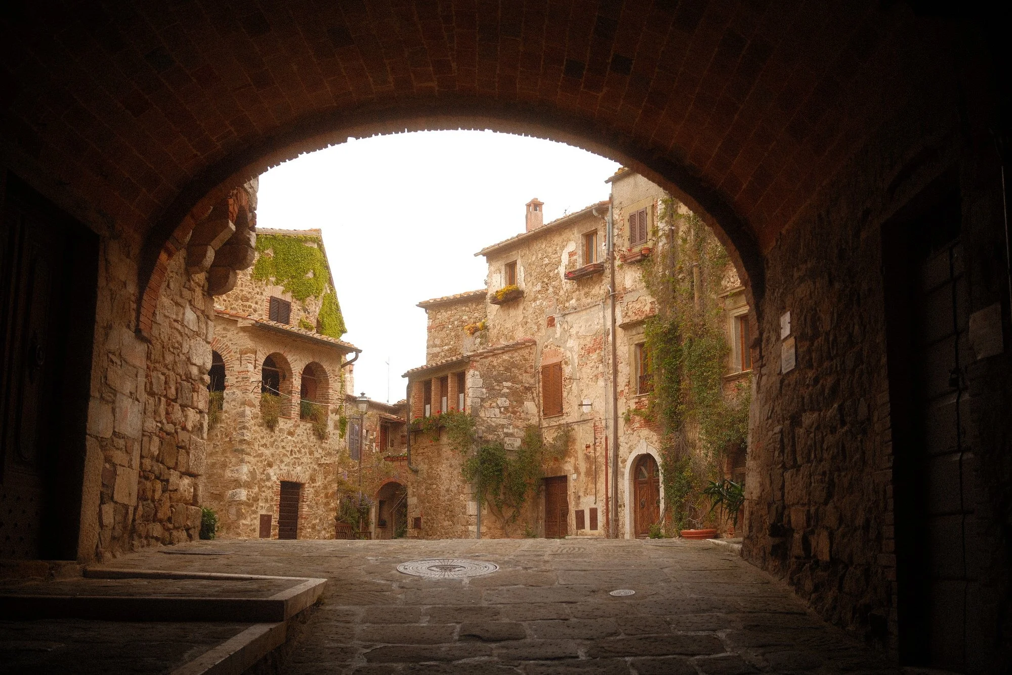 A slow travel guide to the hilltop towns of Southern Tuscany | My ...