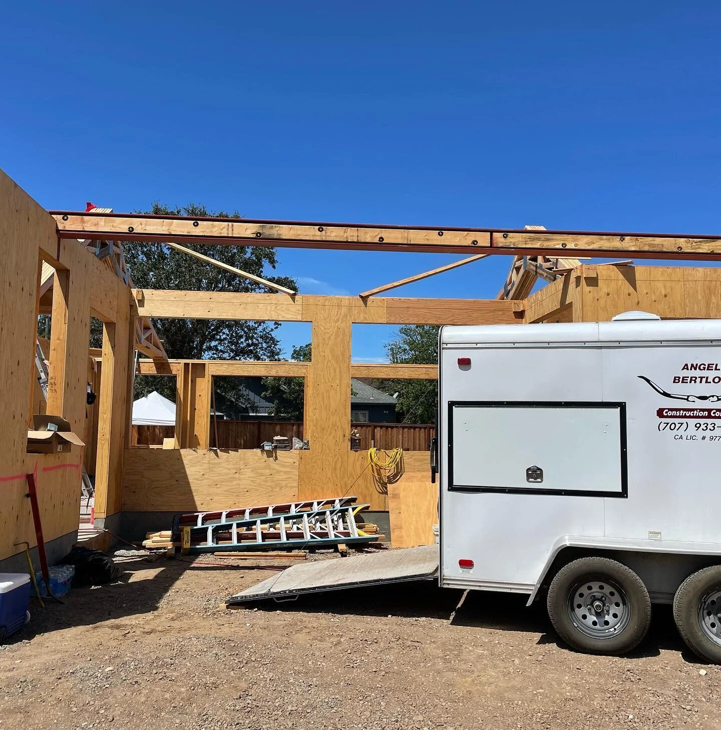 About — Landers Curry