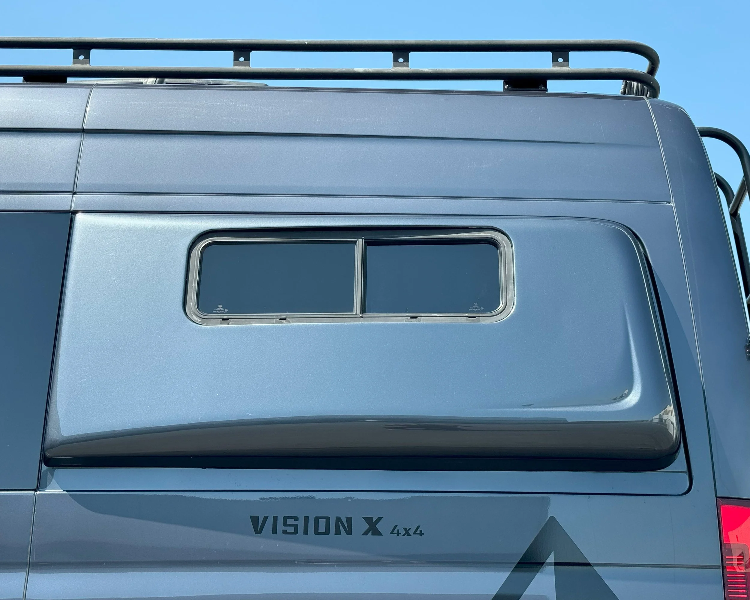 End Vanlife Frustrations: Roof Skylight with Bug-Free Ventilation ...