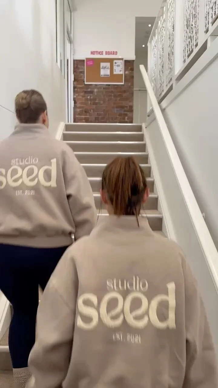 Contact 1 — Studio Seed