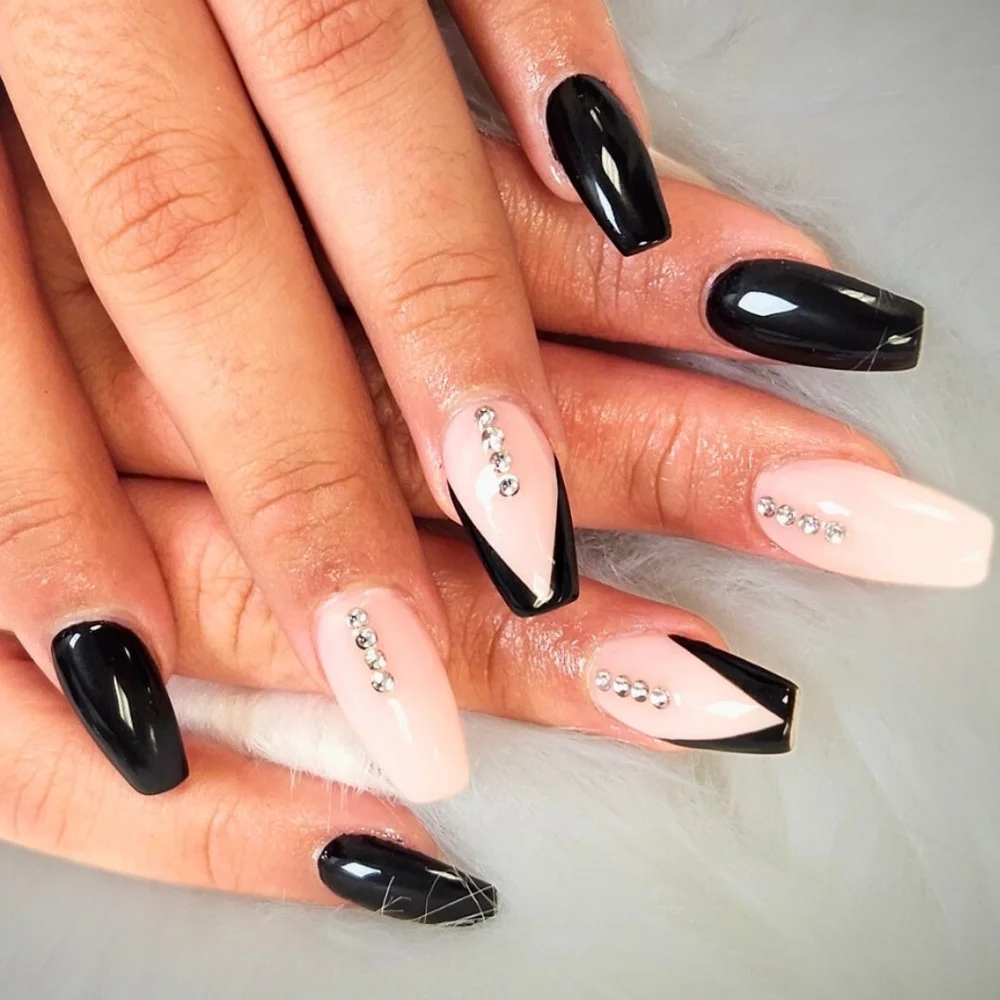 West Auckland's Premier Nail and Lash Salon - Royal Nail Spa